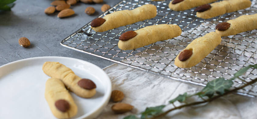 Karmaisevat noidan sormet halloweeniksi - HERMESETAS FI